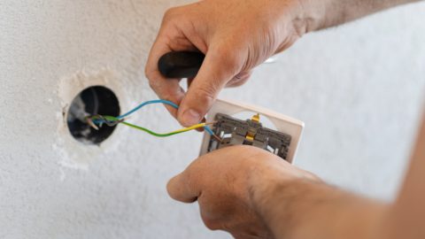 Come funziona un deviatore elettrico - Energit